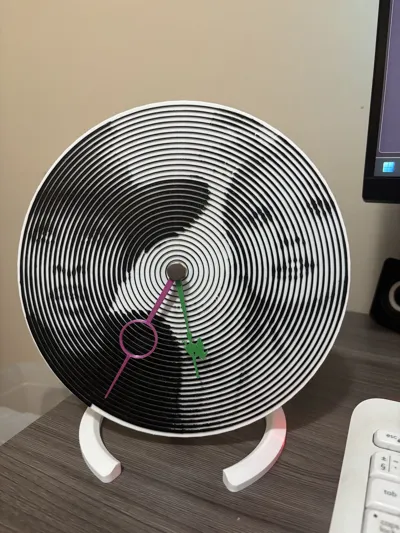 Wicked Glinda Elphaba Halftone Art Clock - Free 3D Print Model - MakerWorld