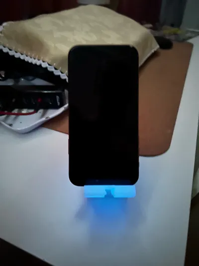 TILT PHONE STAND by Matthew Ghost MakerWorld: Download Free 3D Models