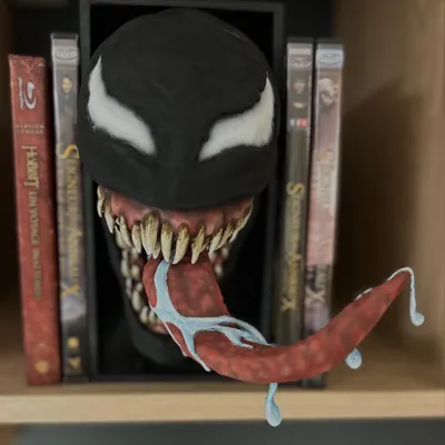 Venom Book Nook and Wall Mount - Free 3D Print Model - MakerWorld