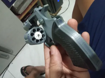 Revolver, Functional, 100% printed, V2 by it_could_explode MakerWorld ...