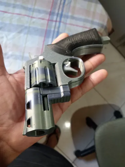 Revolver, Functional, 100% printed, V2 by it_could_explode MakerWorld ...