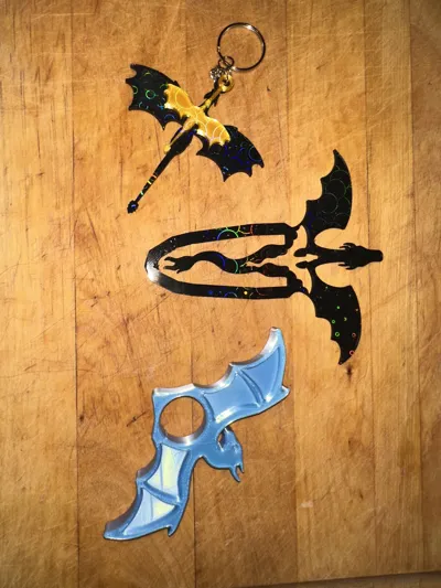 Fourth Wing Keychain by Spugno MakerWorld: Download Free 3D Models