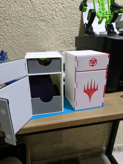 MTG Trading Card Box with Dice Space - Free 3D Print Model - MakerWorld