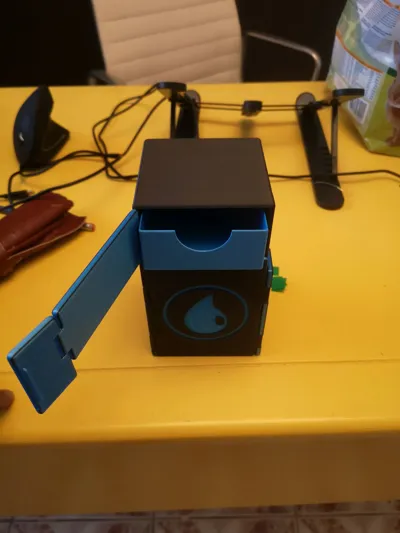 MTG Trading Card Box with Dice Space by Nikko MakerWorld: Download Free ...