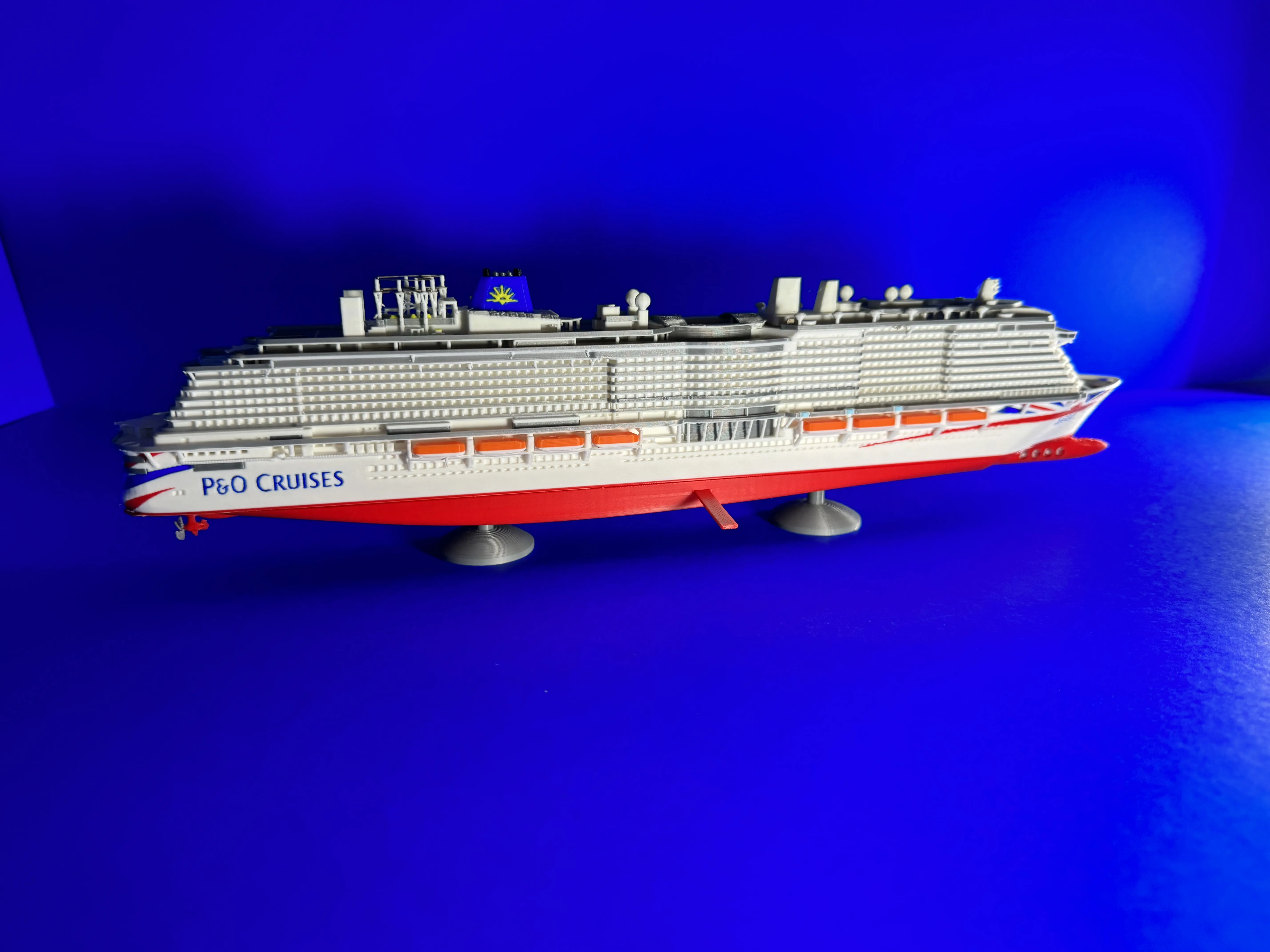 P&O Cruises Iona 1:500 Multi part - Free 3D Print Model - MakerWorld