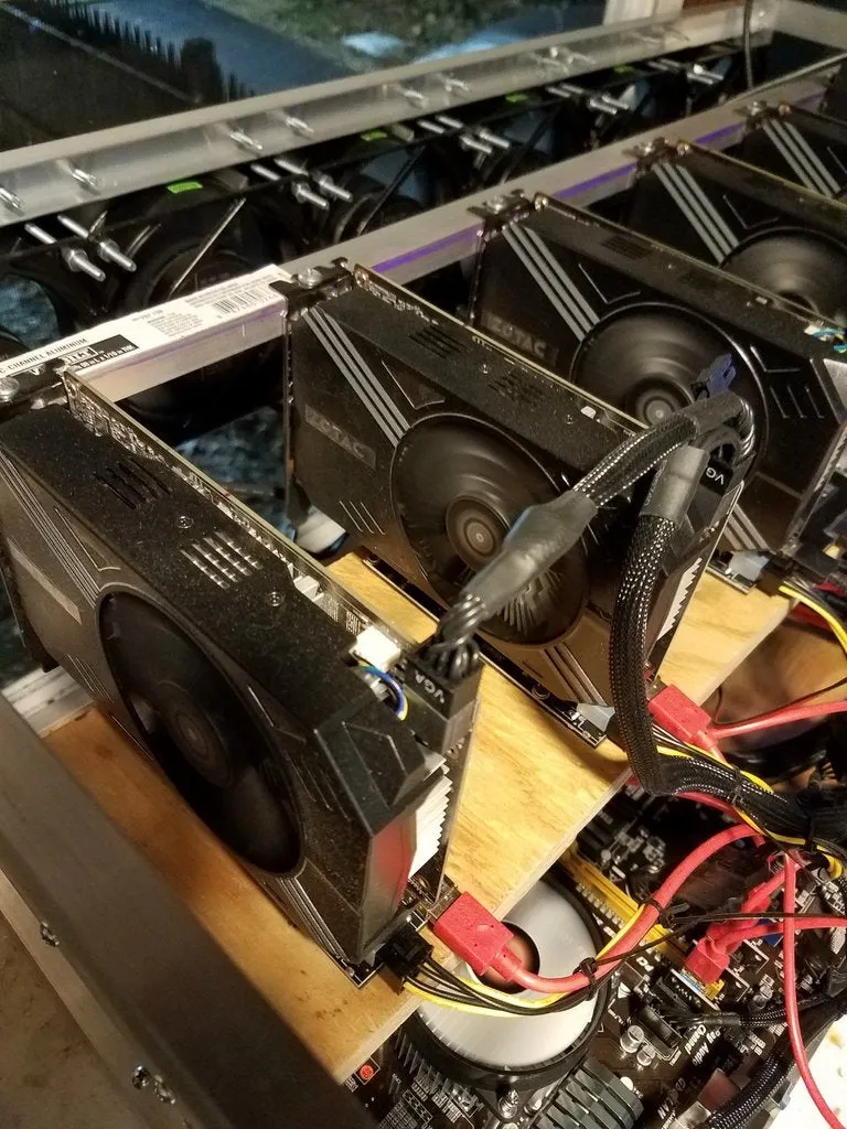 Mining Rig Fan Joiner Brackets (See photo) by Geekdomo - MakerWorld