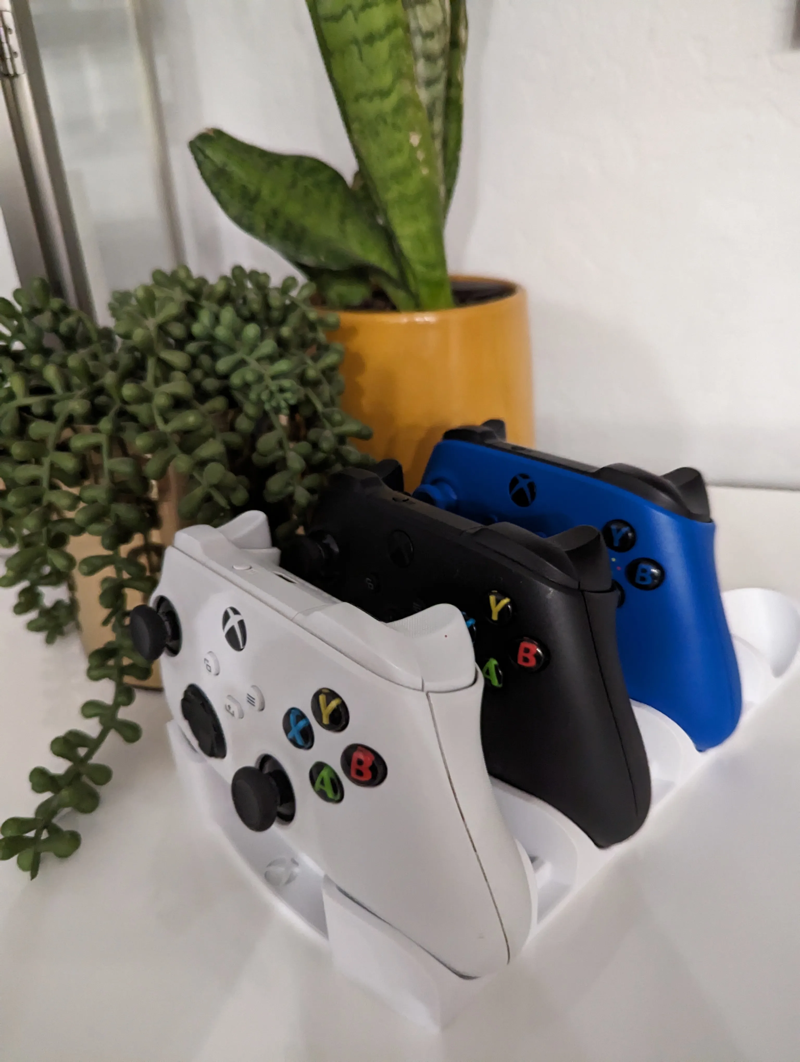 Xbox One / Series X|S Controller Stand - Free 3D Print Model - MakerWorld