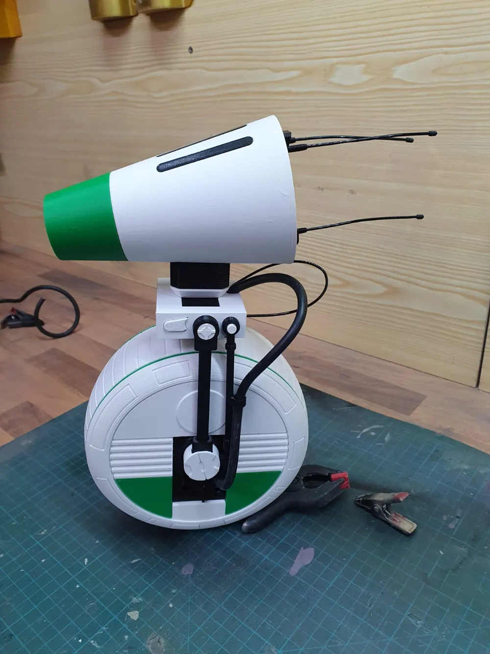 Star Wars D-O Droid by WF3Dprinting - MakerWorld