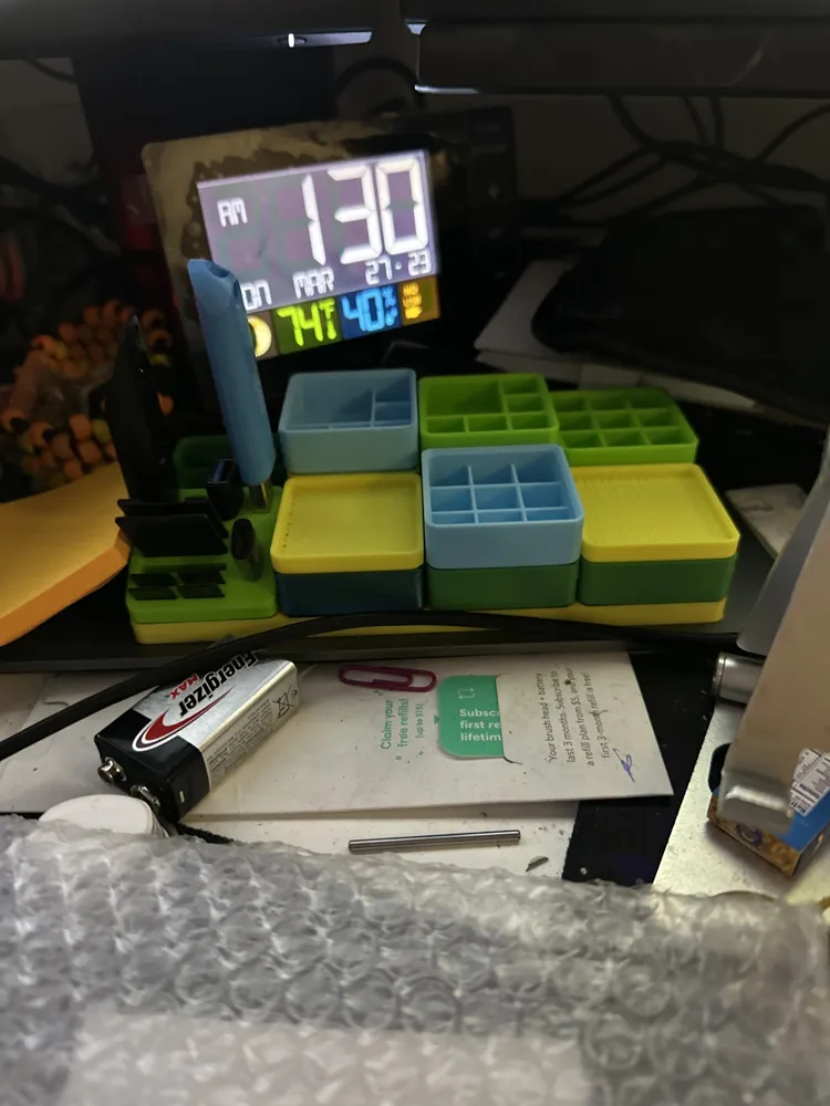 Gridfinity Big/Small Parts Tray W/ Removable 1x1 Screw Bin & Stackable Lid by TailS MeDiA ...