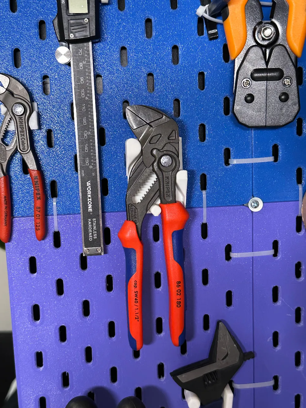 Knipex Pliers Wrench Skadis hook by bacafreakMakerWorld: Download Free ...