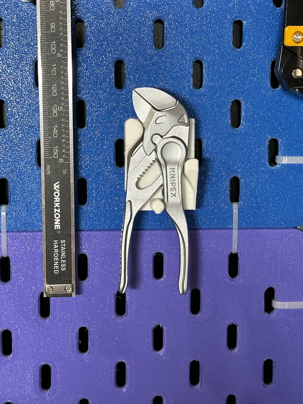 Knipex Pliers Wrench Skadis hook by bacafreakMakerWorld: Download Free ...