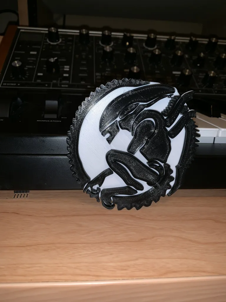 Xenomorph Sihoulette by moby2112 - MakerWorld