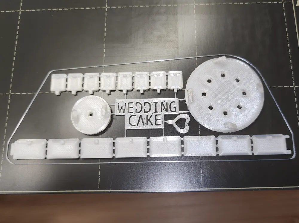Build-your-own Mini Wedding Cake kit card by Triple G Workshop - MakerWorld
