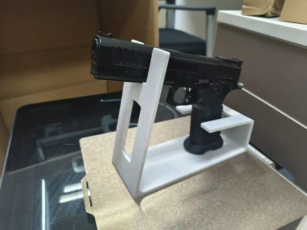 2011 Pistol Display Stand by 欢喜 - MakerWorld