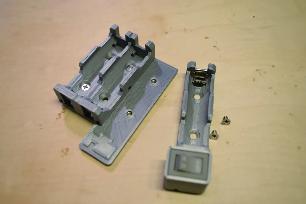 AA Battery holders with free wiring by misosiru - MakerWorld