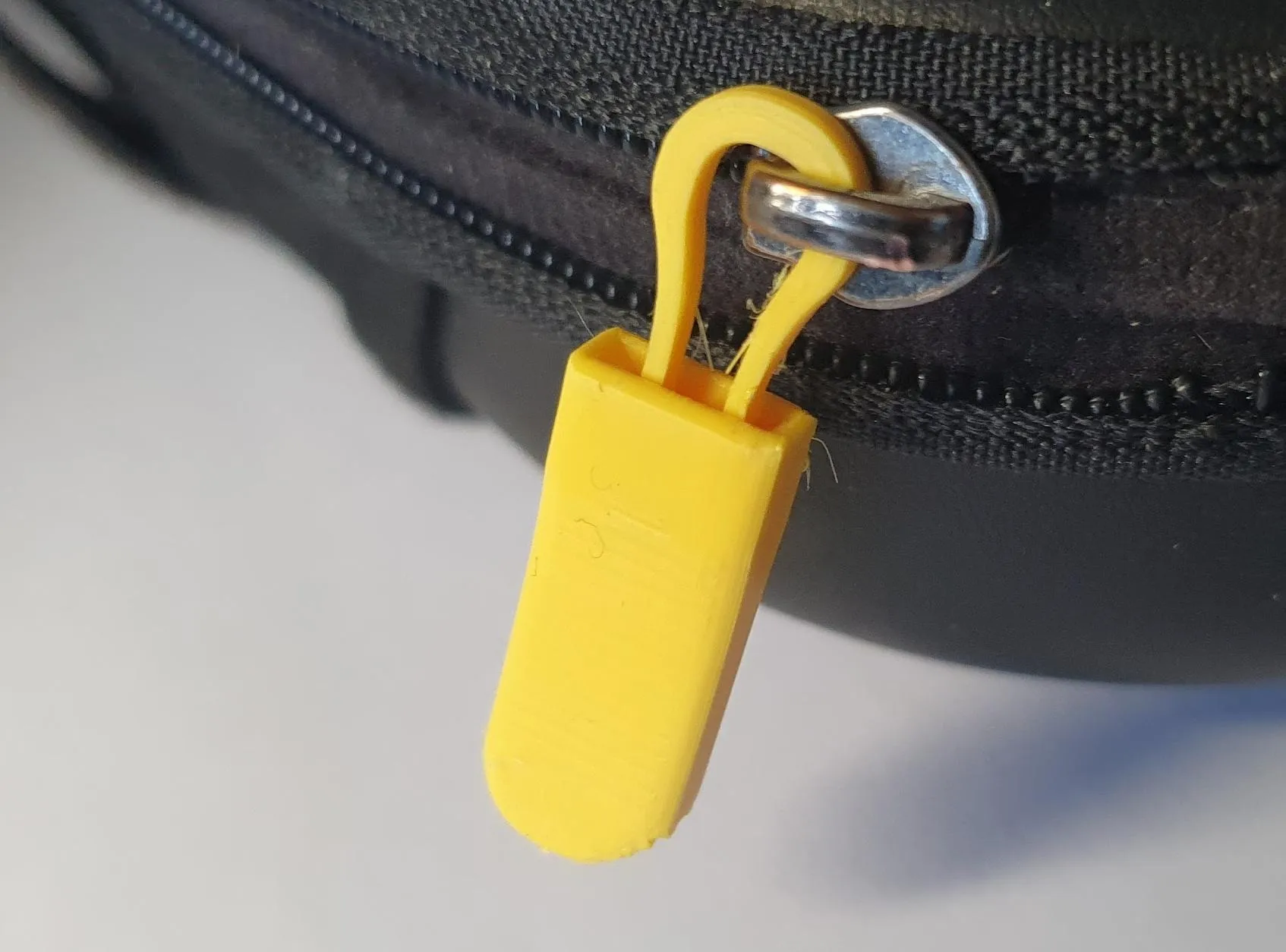 Zip Toggle (V2) by ByteSlinger MakerWorld: Download Free 3D Models