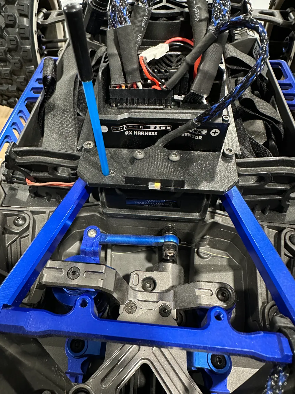 XLX2 Xmaxx Mounting Plate ESC by Boosted MakerWorld: Download Free 3D ...