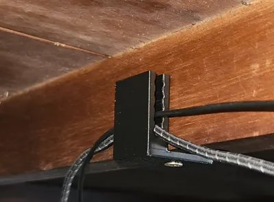 Cable management box for simrig by Joni Pietilä - MakerWorld