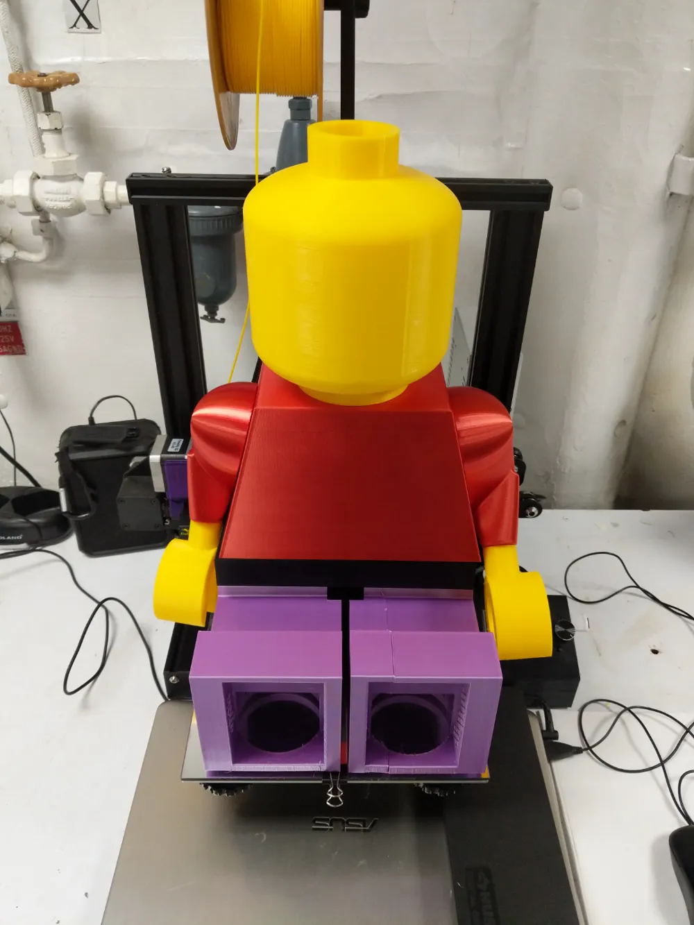 Giant Lego Man by Oliver Things - MakerWorld