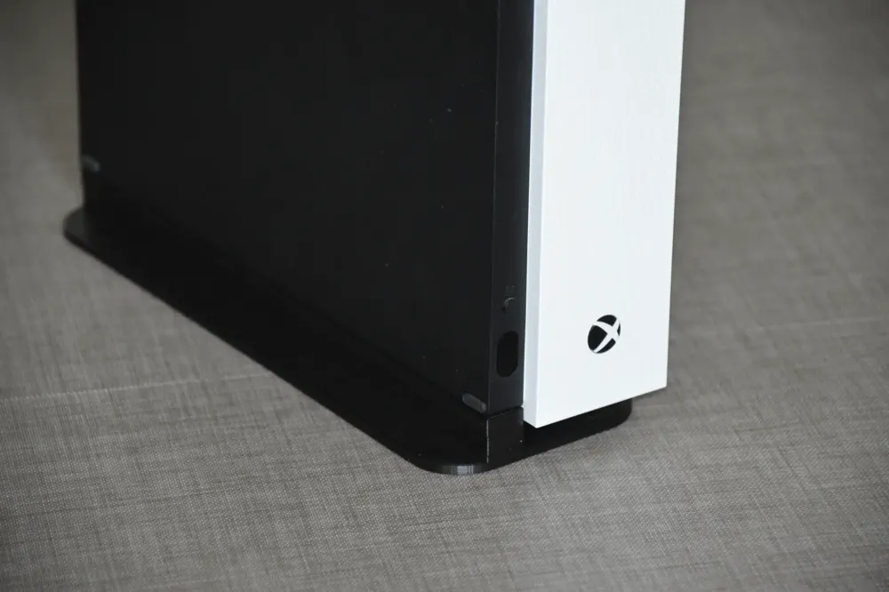 Xbox One S Vertical Stand with Rounded Corners Remixed by KubiV ...