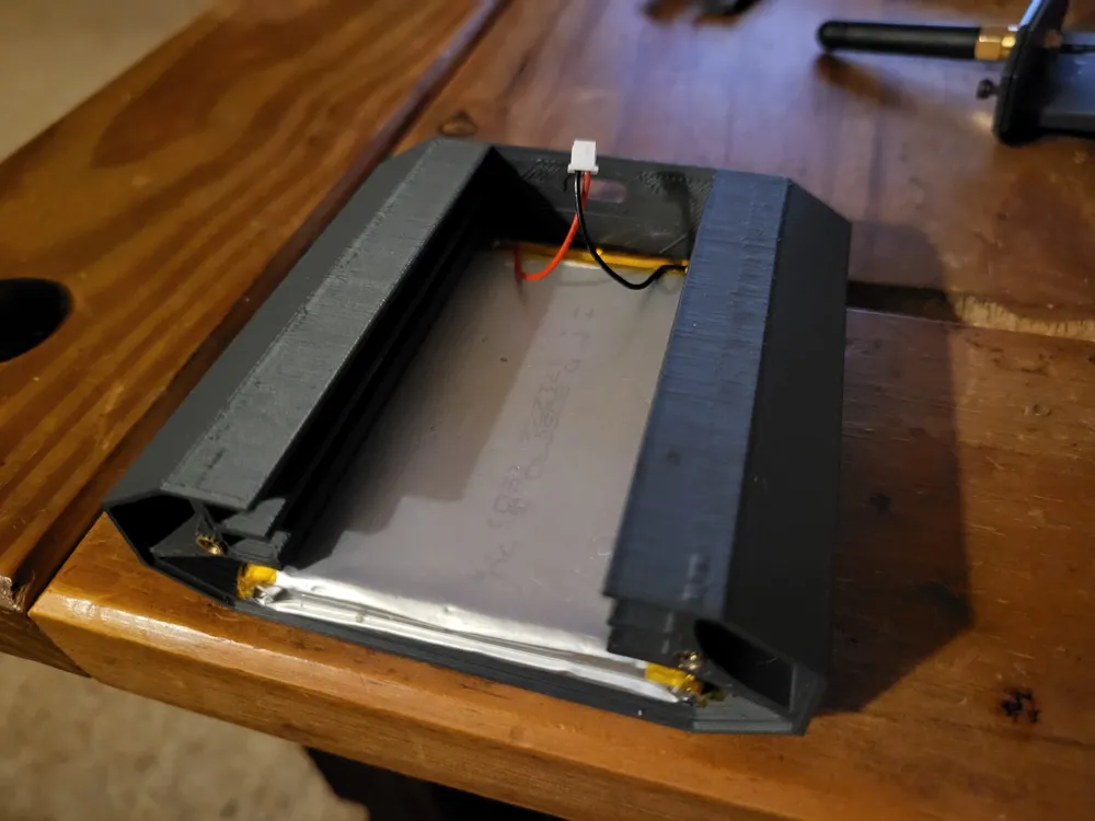 Heltec v3 Lora meshtastic pouch cell case by SparXcorE - MakerWorld