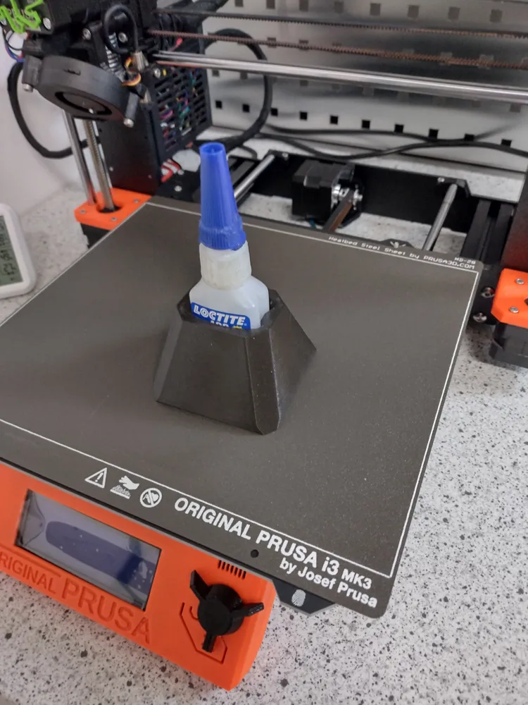 Stand for 10ml Loctite by CAD-Guy - MakerWorld