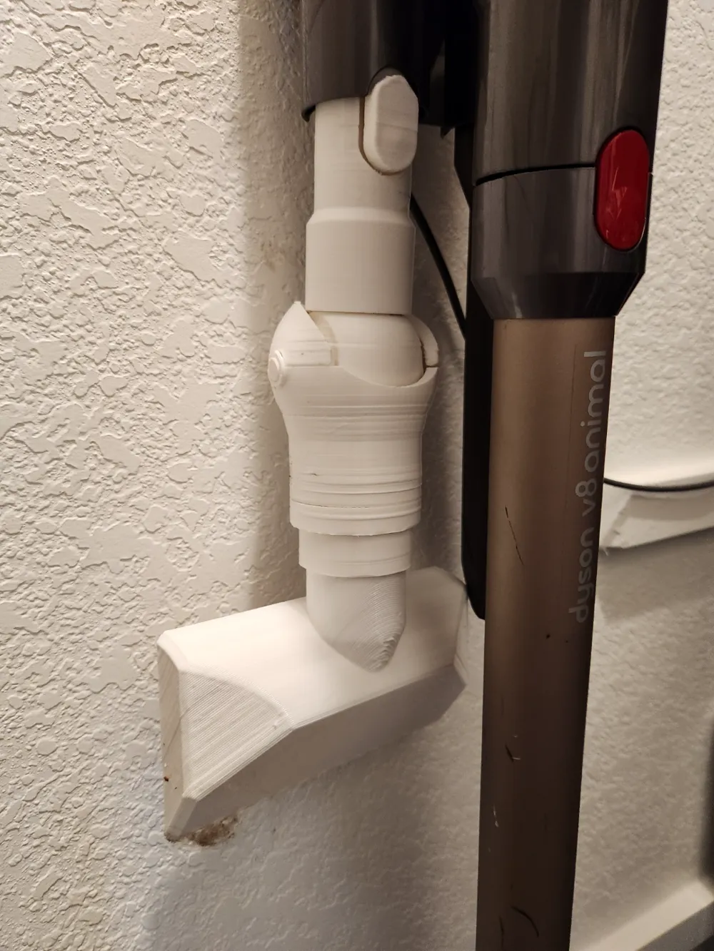 Dyson V8 - Low Profile - Fully Flexible Pivot with by brettkob - MakerWorld