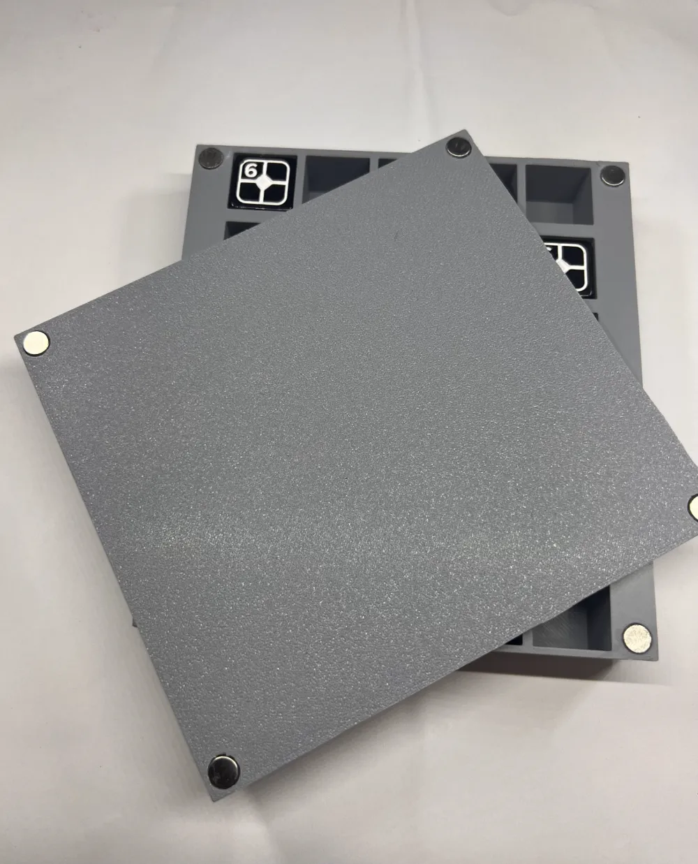 ALIEN RPG Dice Box [30d6] - magnetic by The Ugly Dm - MakerWorld