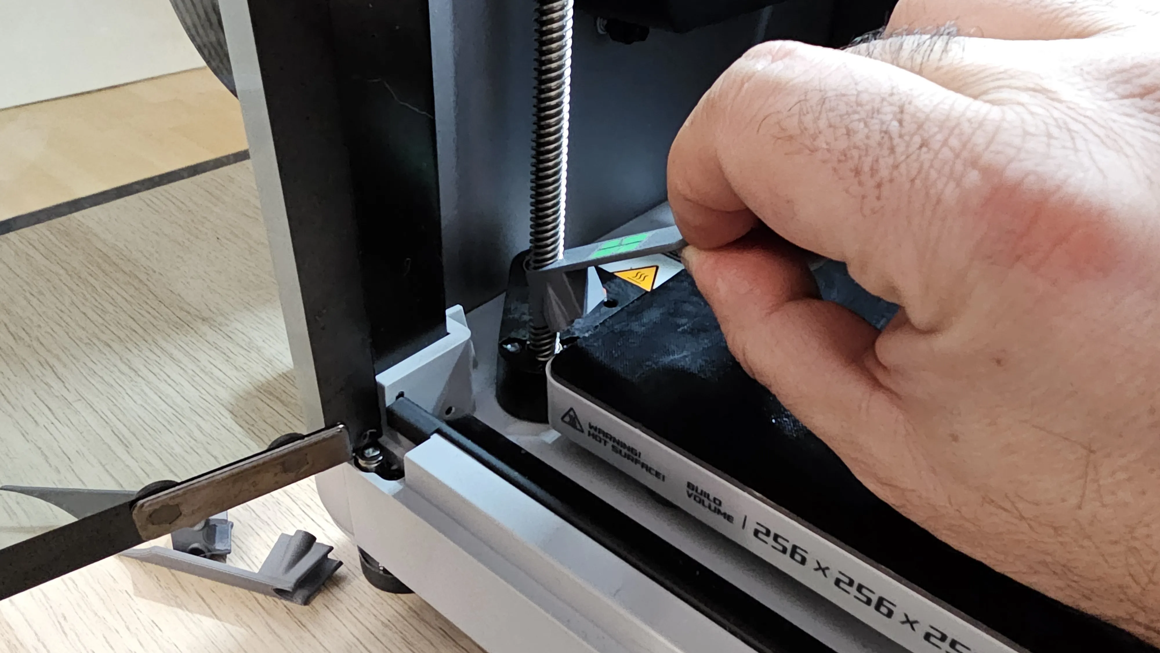 Automatic Z-Axis Lube Helper - Free 3D Print Model - MakerWorld