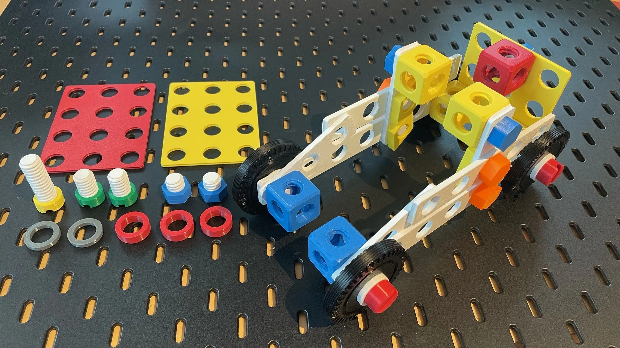 BUILDfinity screw construction play/toy for kids - Free 3D Print Model ...