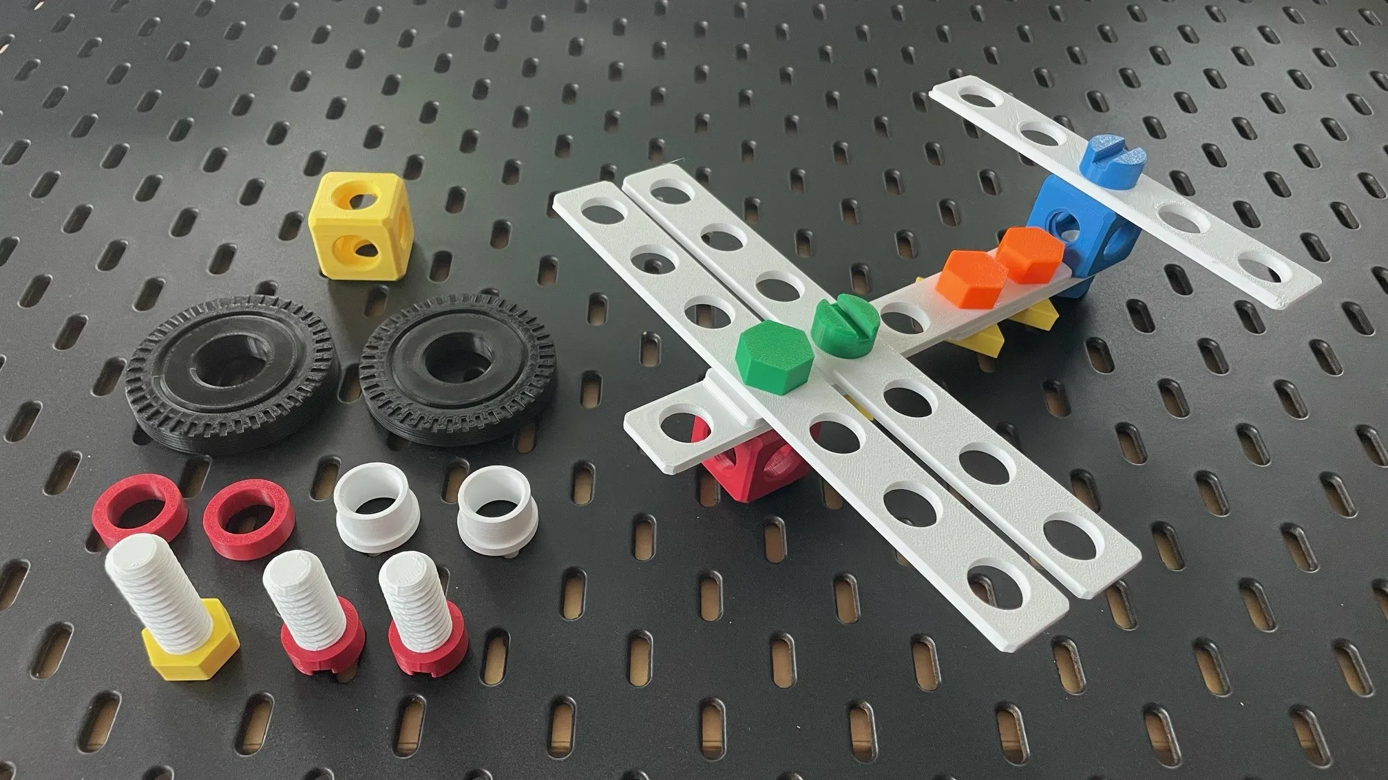 BUILDfinity screw construction play/toy for kids - Free 3D Print Model ...