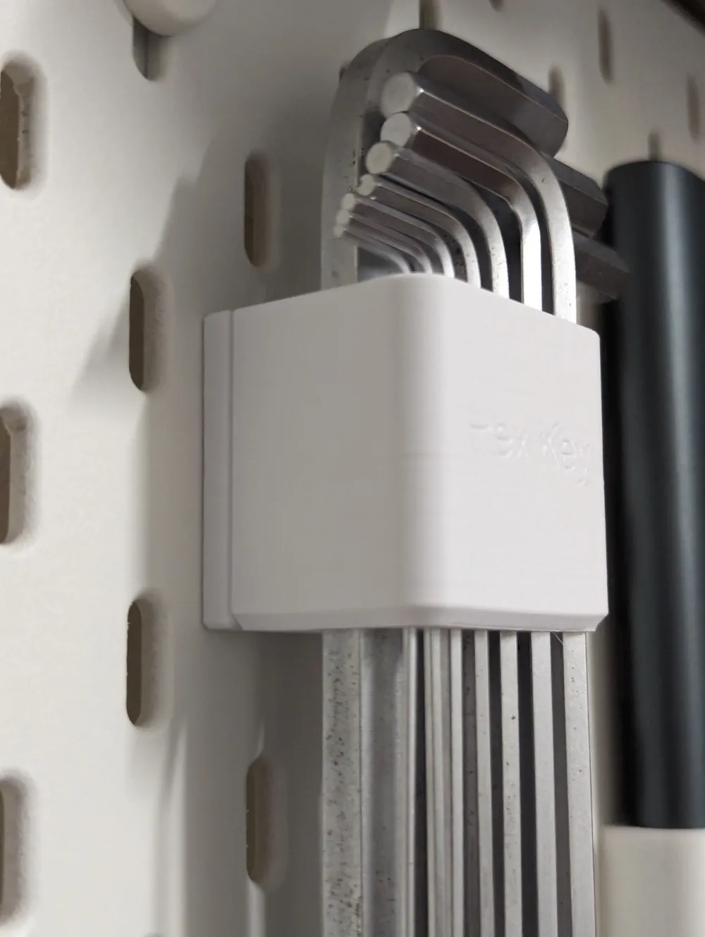 Skadis Hex Key Organizer with Dovetail Mounting by Tokolozi - MakerWorld