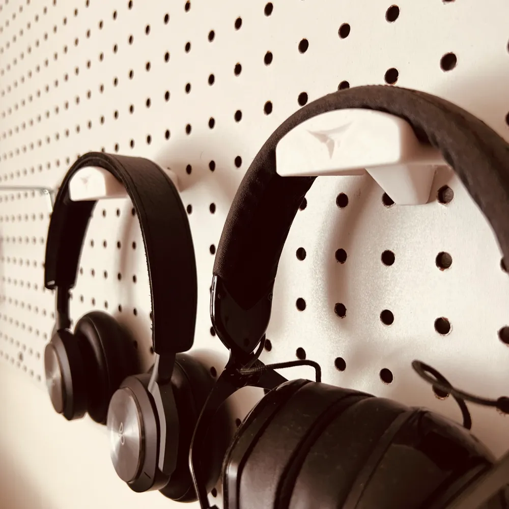 Pegboard Headphone holder by soupermario - MakerWorld