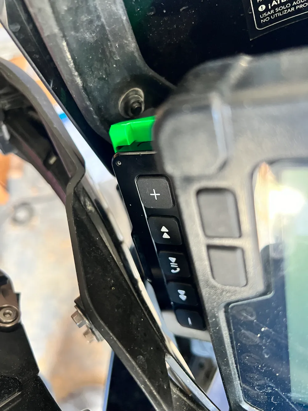 Dashboard Tenere 700 - For additional Button or remote by XVII - MakerWorld