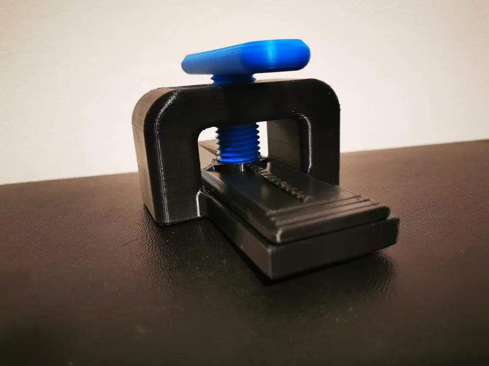 Press by {db} - MakerWorld