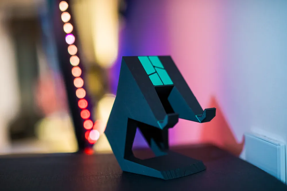 CyberTruck Phone Stand - Bambu Edition by 3DPrintWell.co.uk - MakerWorld