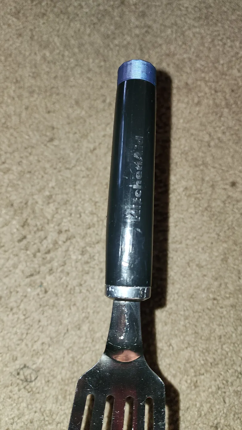 "Angled Turner" spatula end cap for KitchenAid by yoreel - MakerWorld