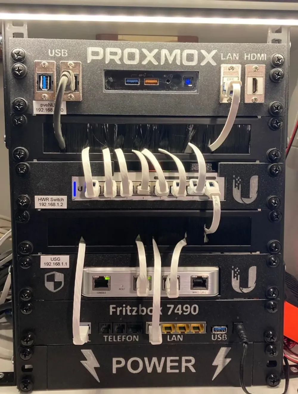 10" Unifi + Fritzbox 7490 + Intel NUC - Network Rack Project by 3D ...
