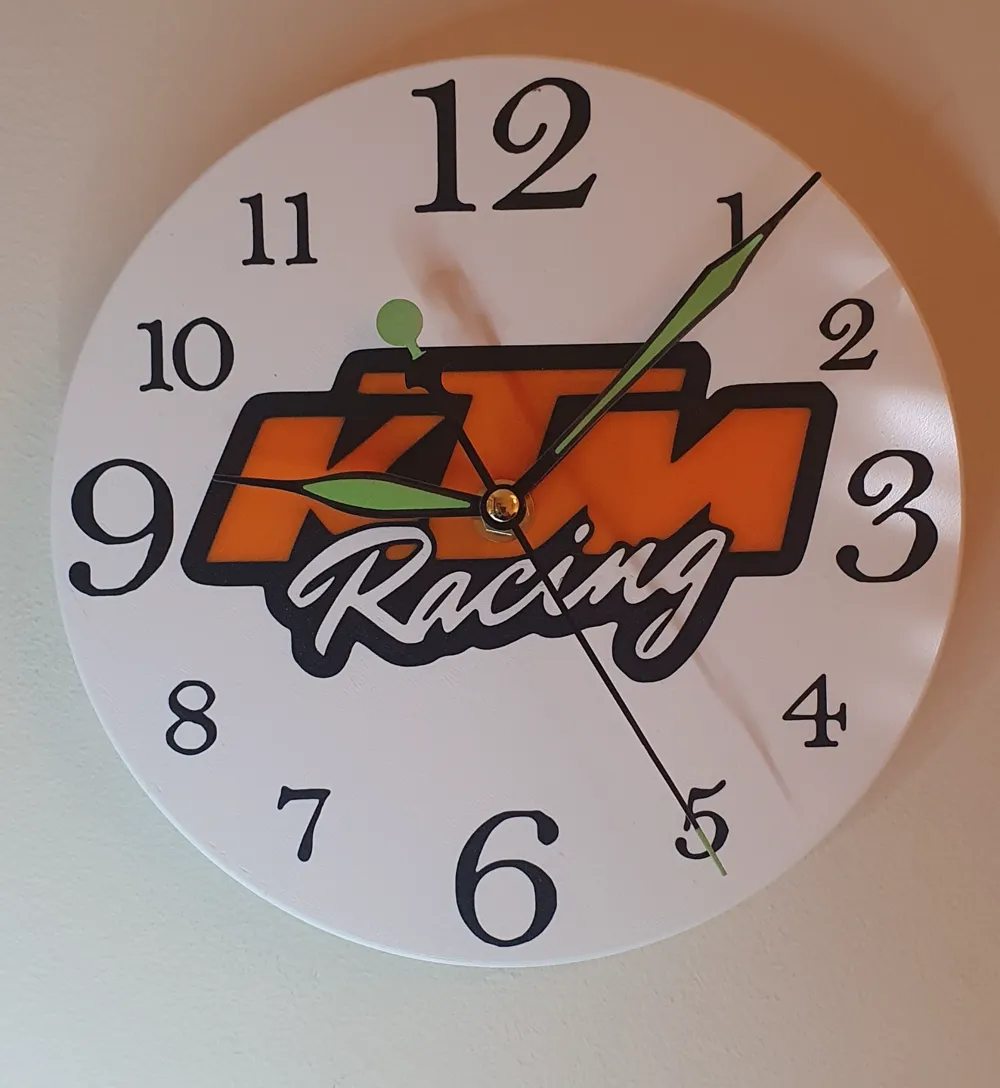 KTM Racing clock with clock housing by Nelly16 - MakerWorld
