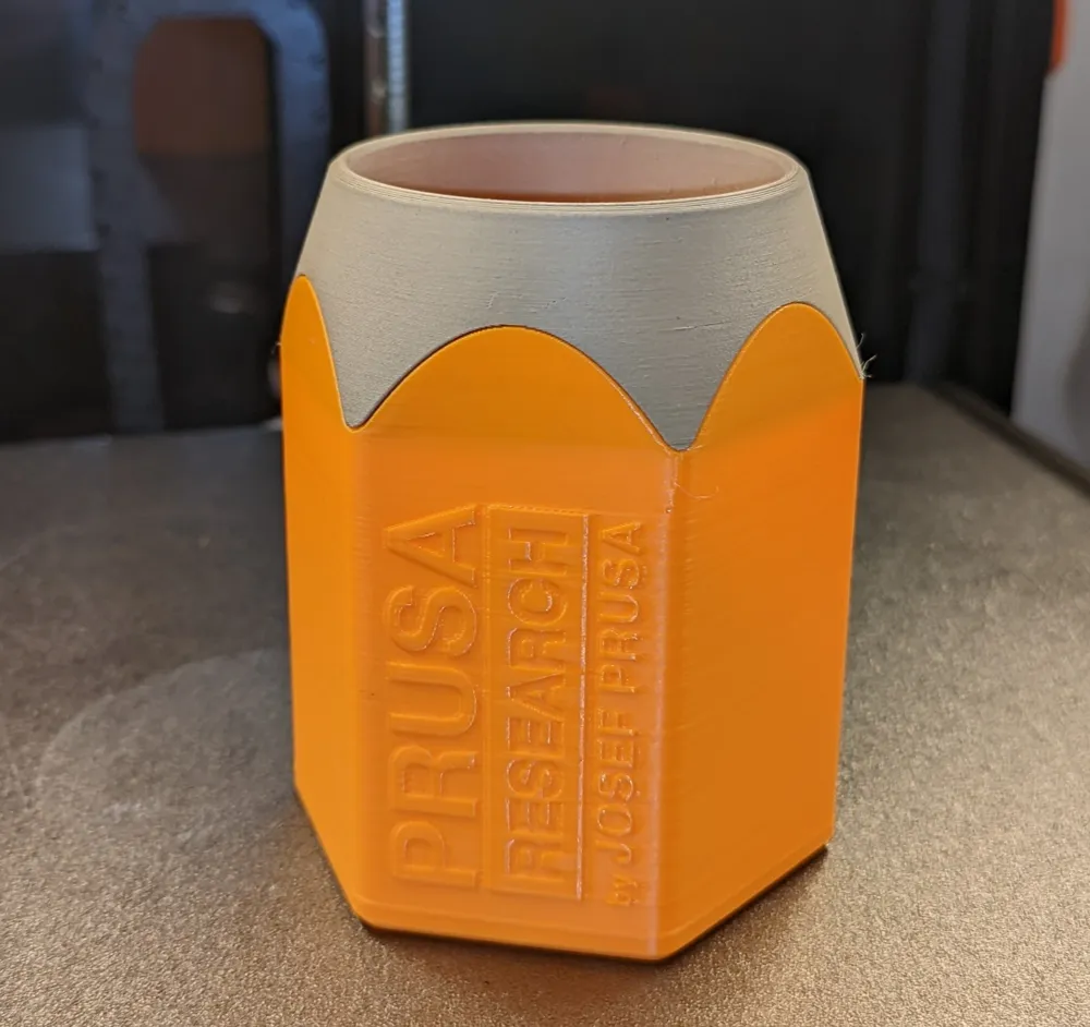 Simple two part pencil holder. by bruno.galam MakerWorld: Download Free ...