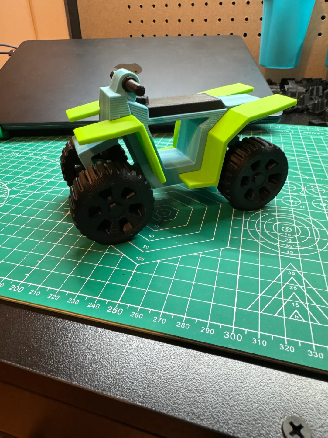 Snowmobile Toy / Model - Free 3D Print Model - MakerWorld