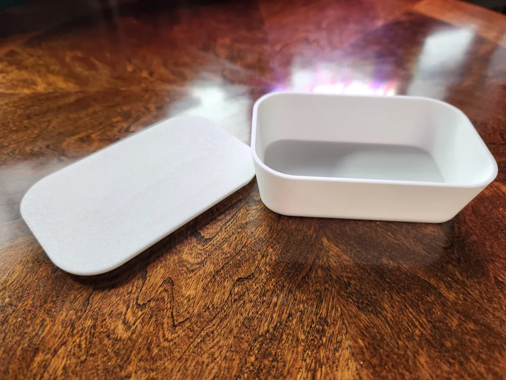 Small Simple Rectangular Box with Lid by Epiales - MakerWorld