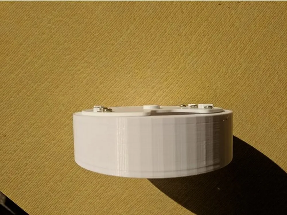 Hikvision DS-2DE2A404IW-DE3 dome ceiling mount by Vafi - MakerWorld