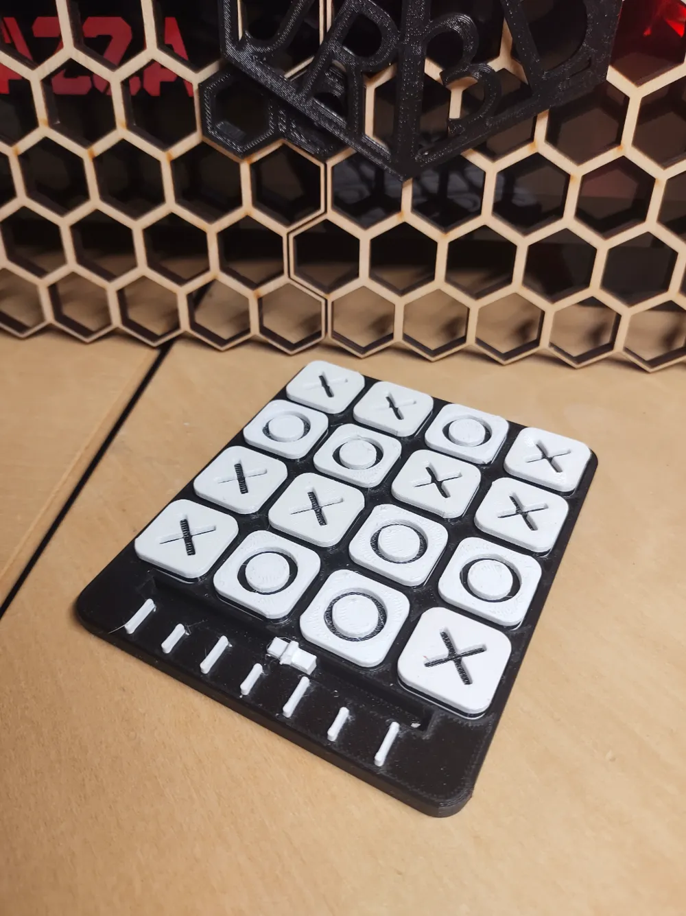 Tic-Tac-Toe Coaster by jordy.robignon - MakerWorld