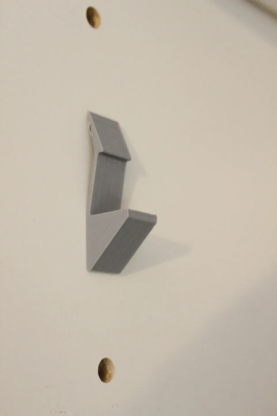 Locking shelf peg by Makidev - MakerWorld