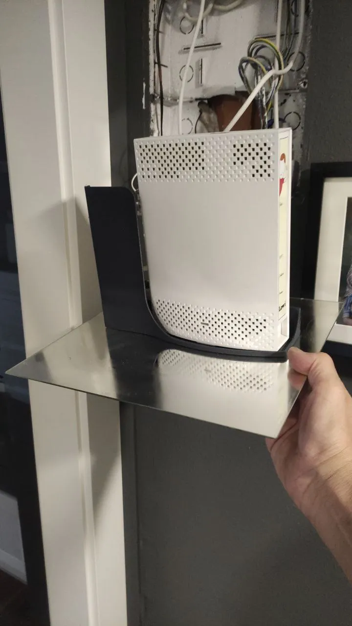 Rack for Lowi Wifi router by ljhtom (Javier Hernando) - MakerWorld