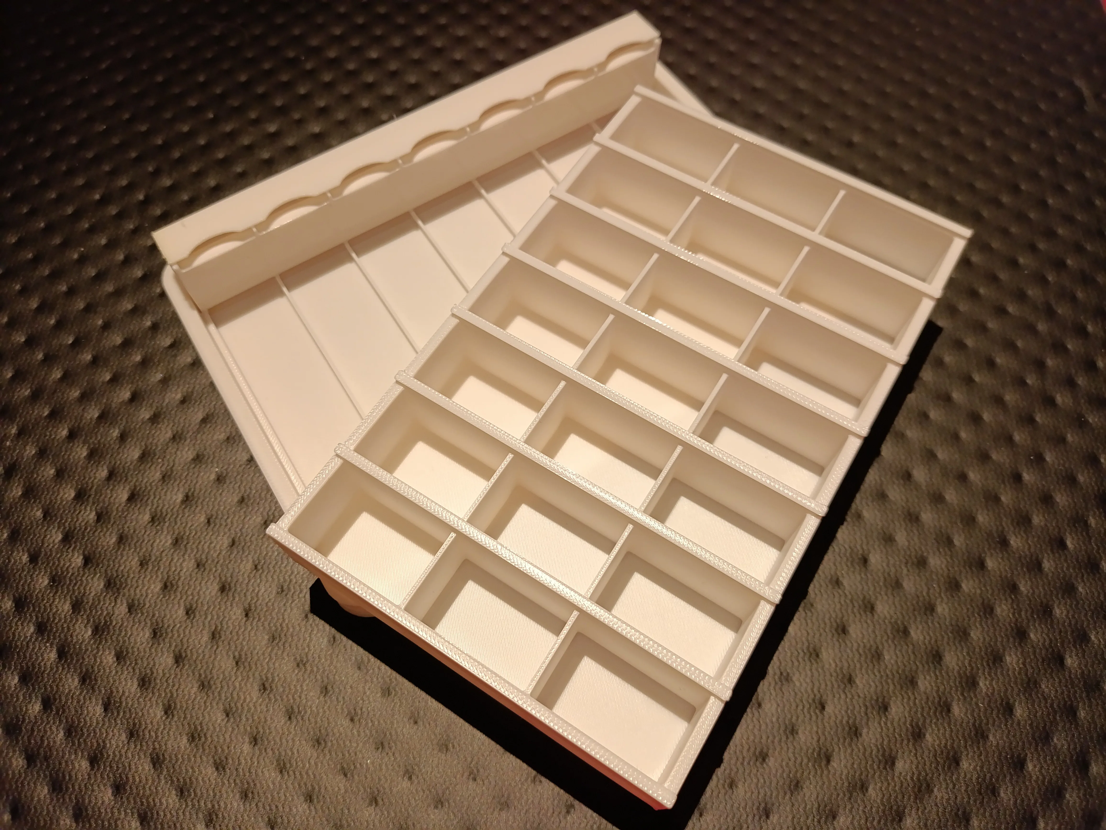 Pill Organizer Weekly Braille sliding doors - Free 3D Print Model ...
