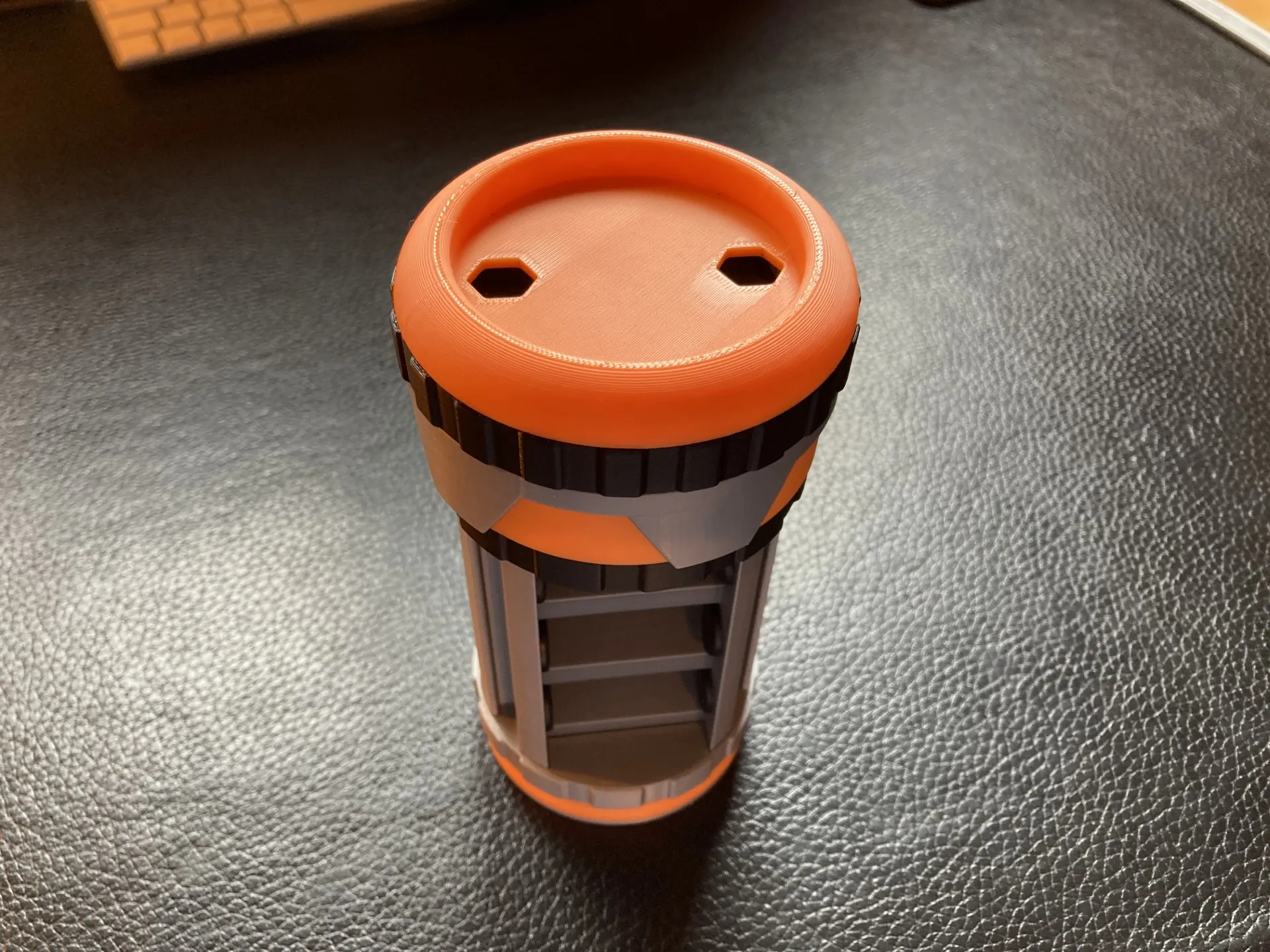Savi's Workshop Kyber Crystal Container - Free 3D Print Model - MakerWorld