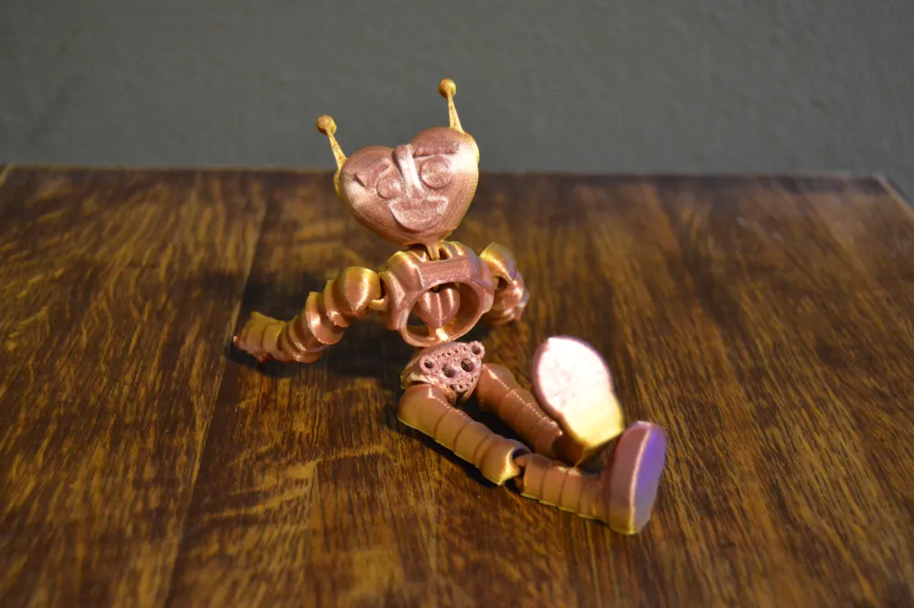 Articulated Valentine bot by wazza10 - MakerWorld