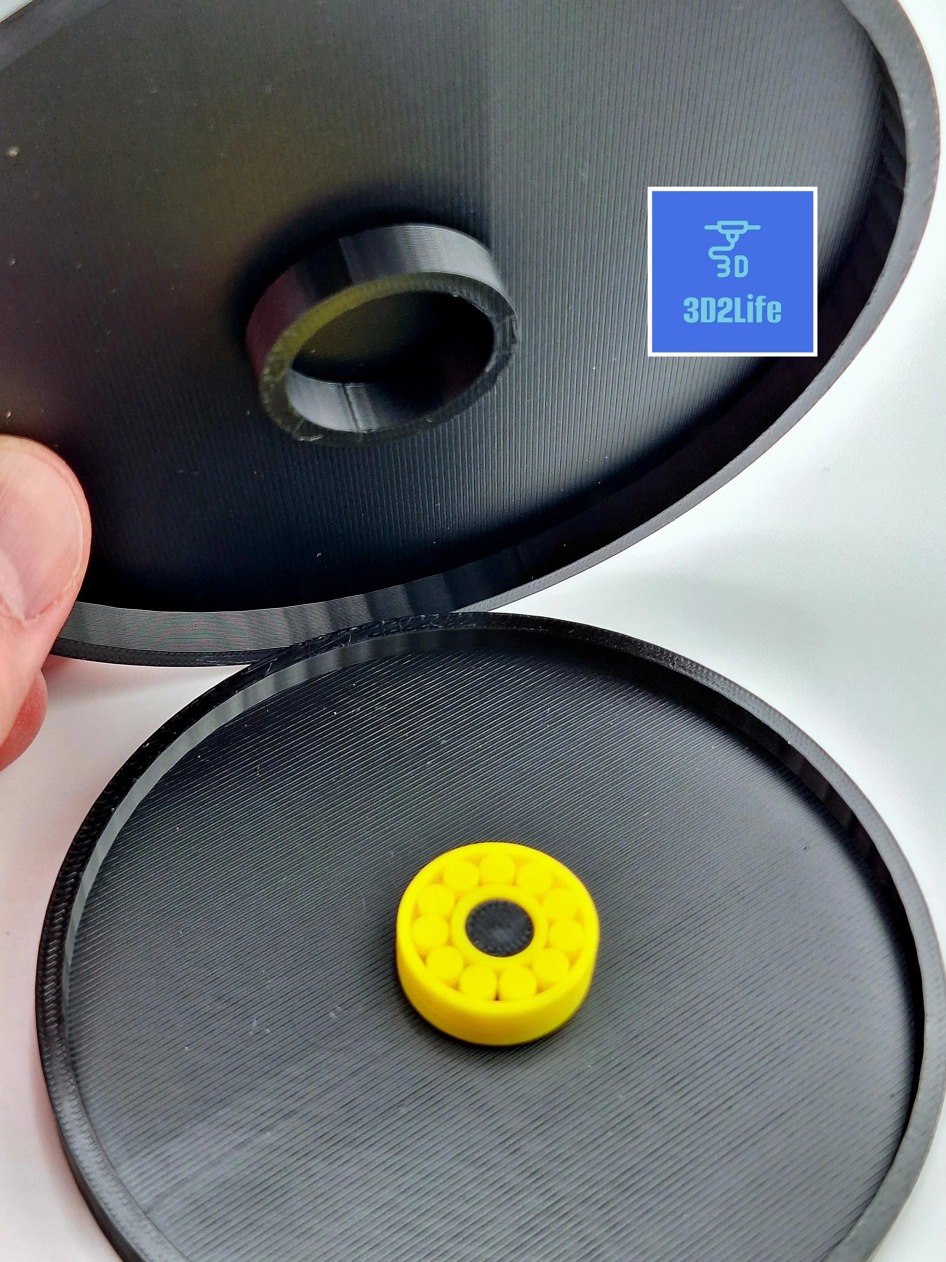 Simple Turn Table for small models - Free 3D Print Model - MakerWorld
